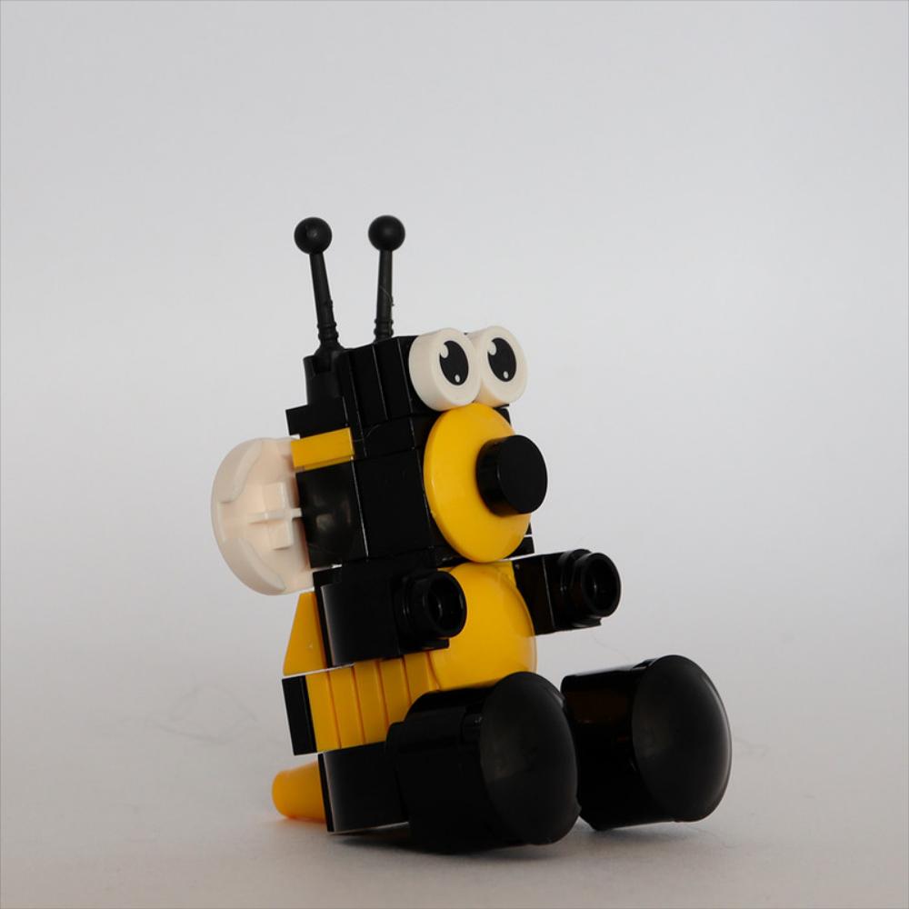 exito.com | Armatodo Abeja Tipo Lego | Éxito